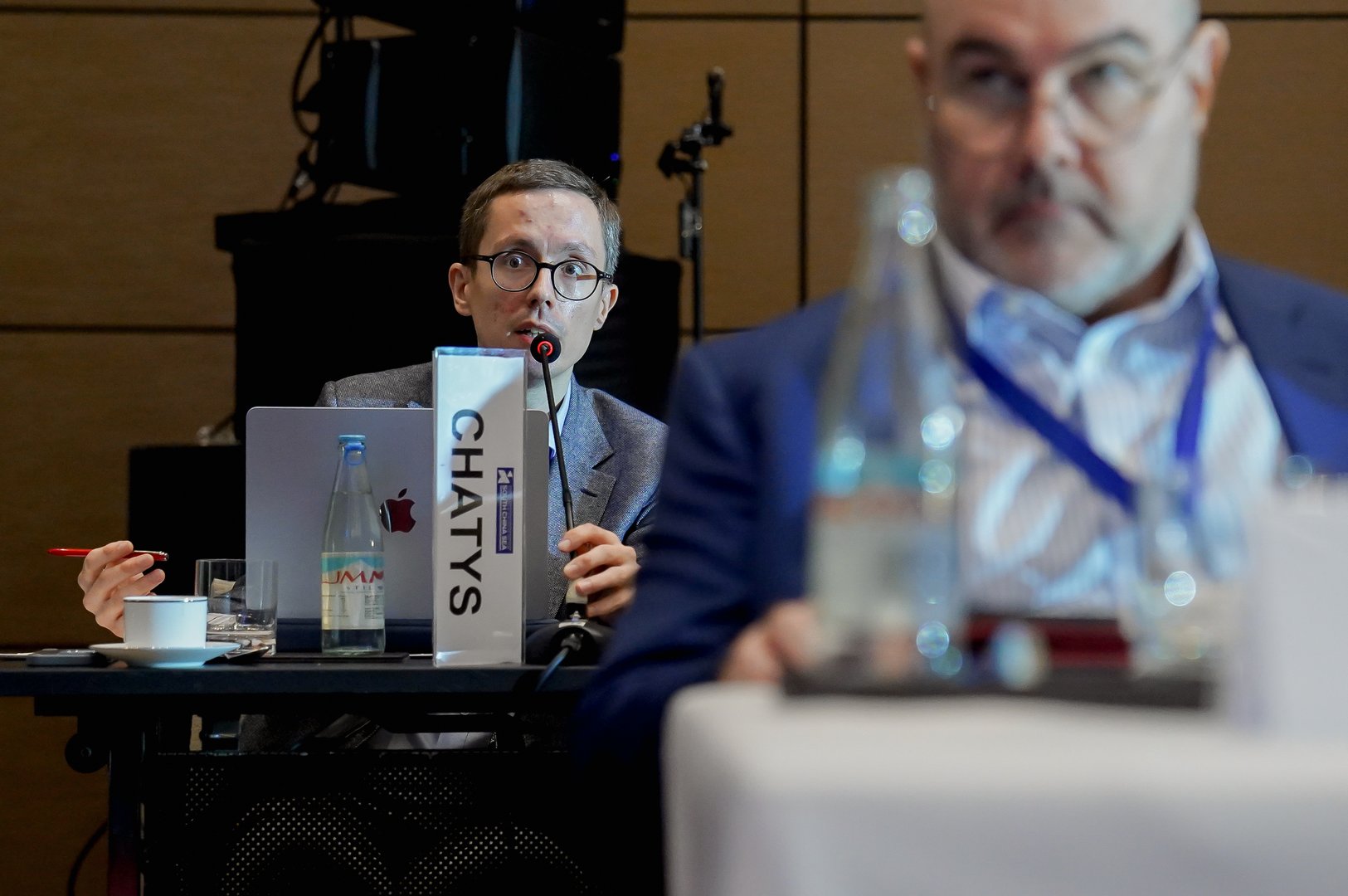 Dr. Mateusz Chatys at a conference in Manila